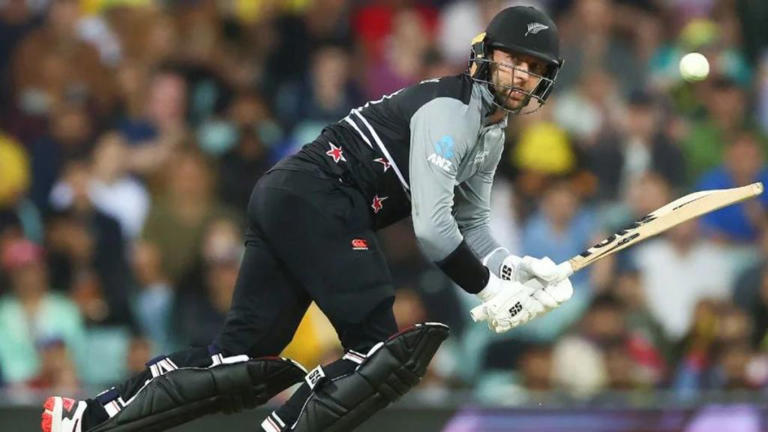 Lucky Devon Conway keeps New Zealand unbeaten in tri-series