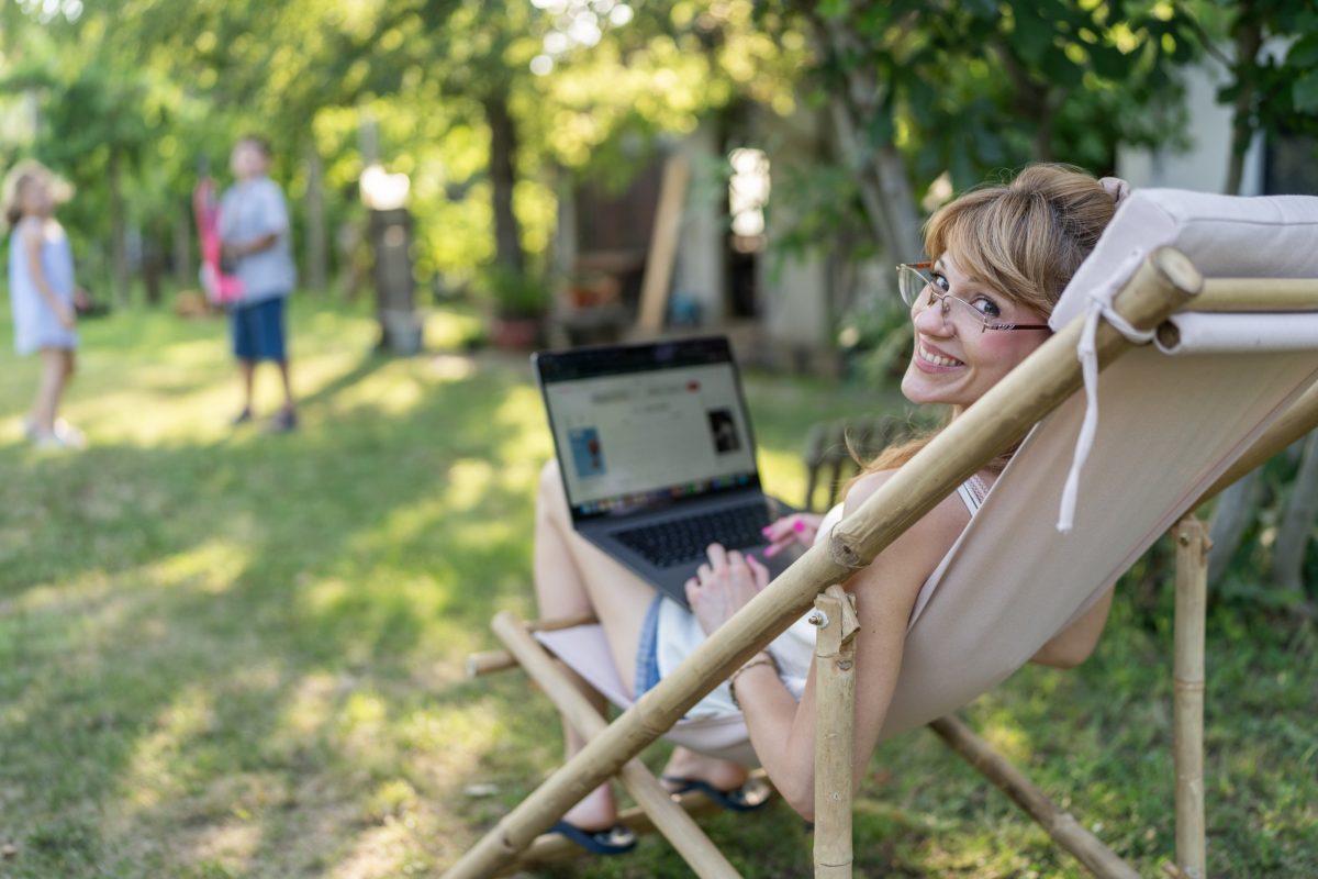 Parents, this is how to survive the school holidays (and end sibling ...