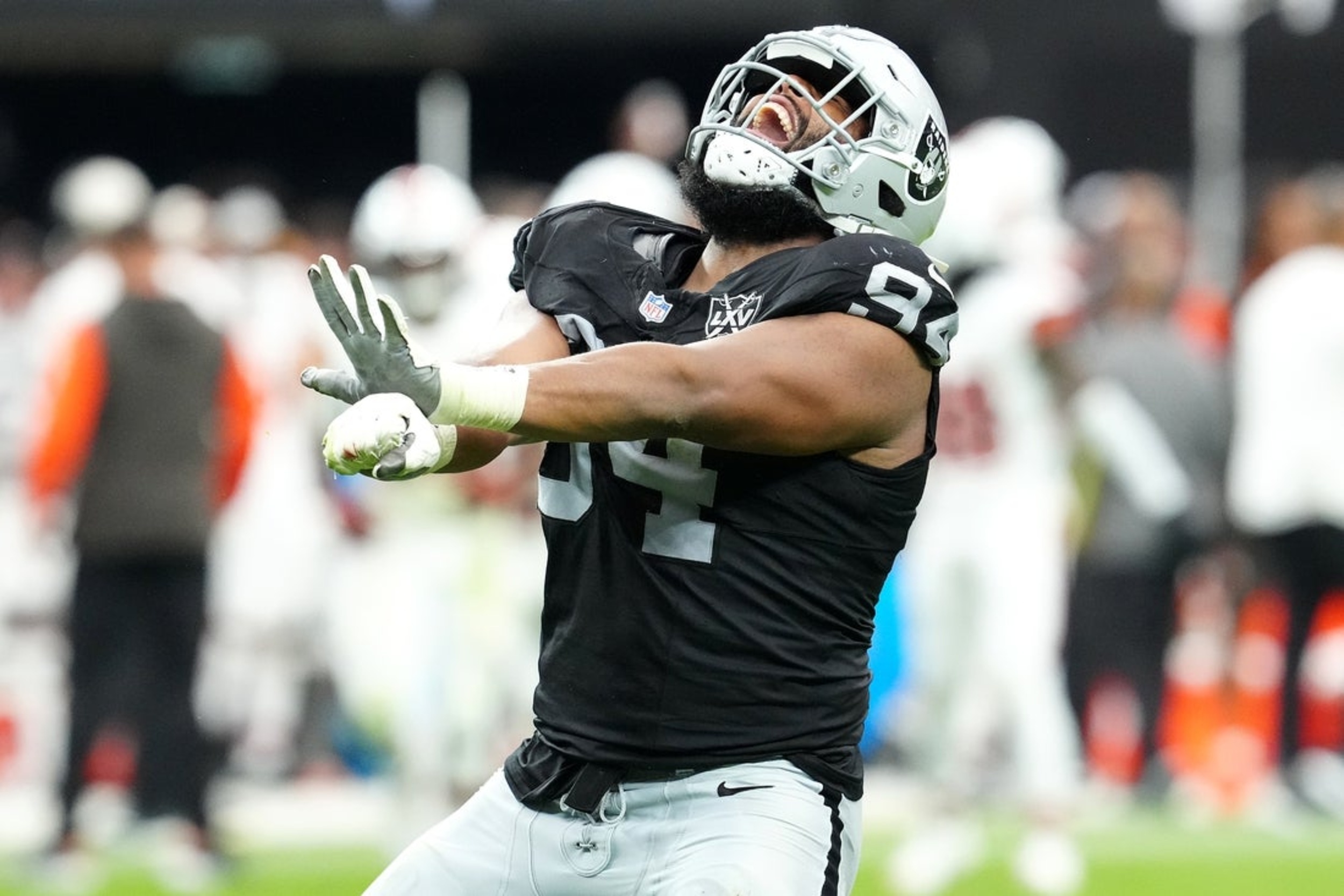 ESPN: Playful kiss led to Raiders releasing Christian Wilkins