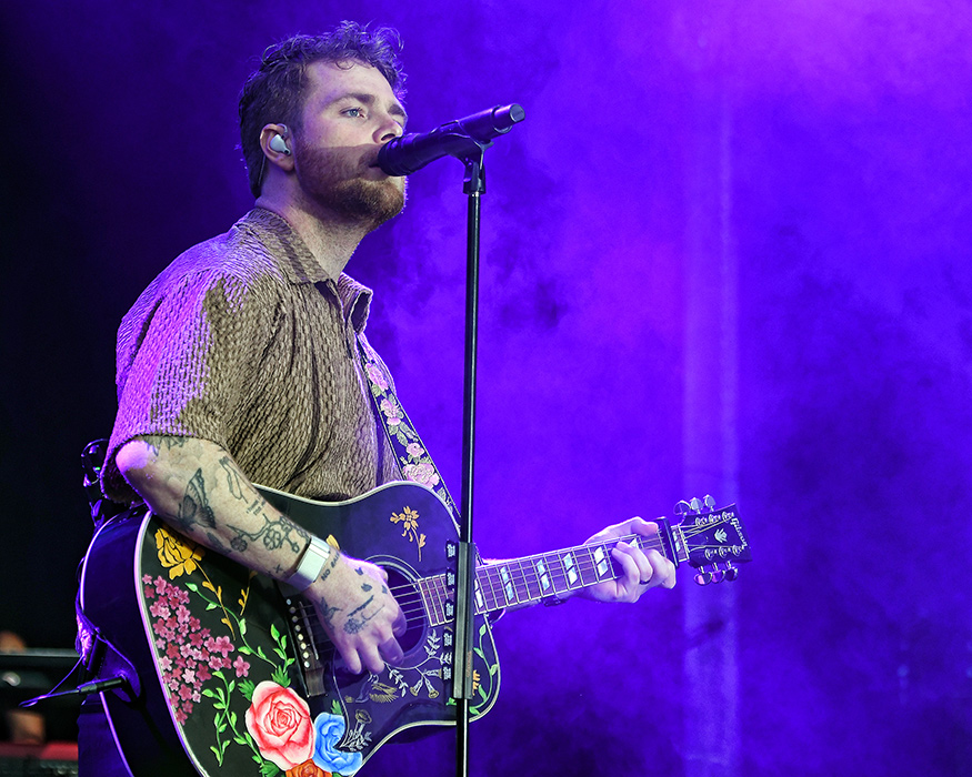 Alex Warren returns to Dublin for sold-out show at the Iveagh Gardens