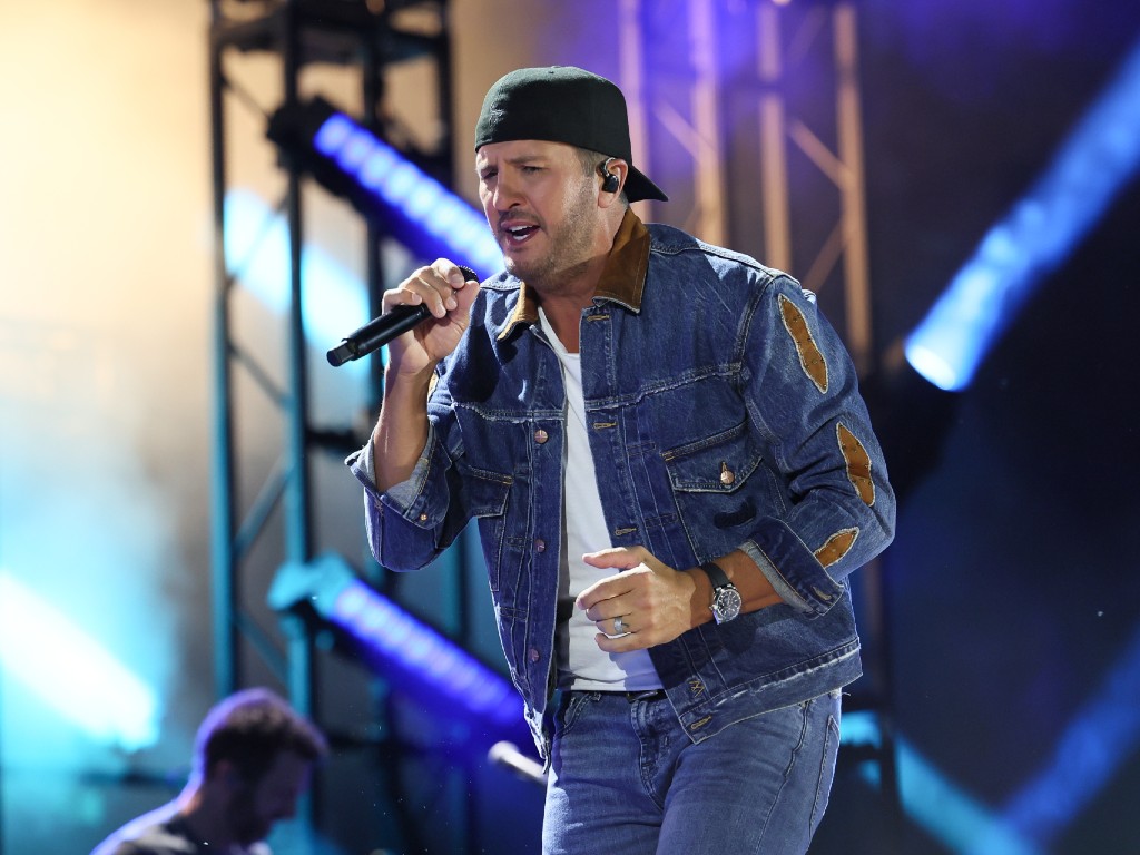 Luke Bryan Makes Cheeky Joke at Concert After Viral Coldplay Fan Cam