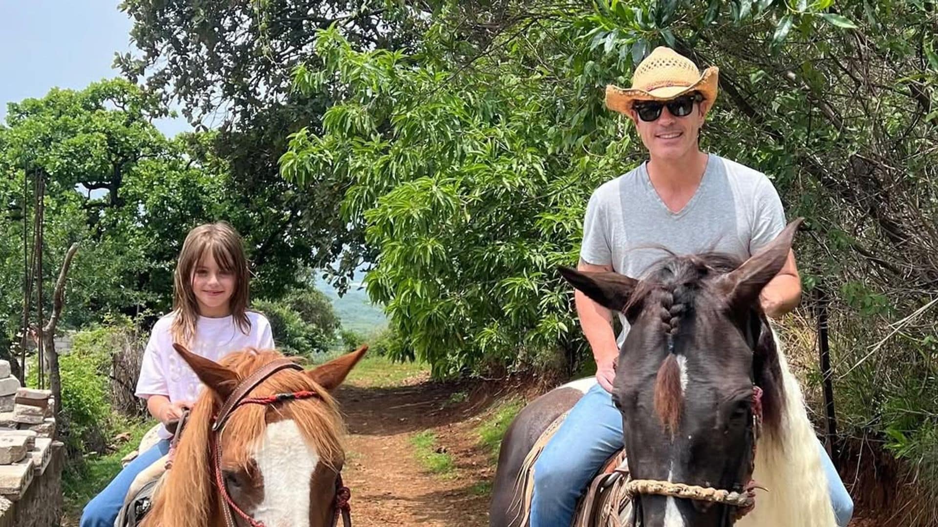 Mauricio Ochmann y su hija Kailani, los más divertidos en un paseo a ...