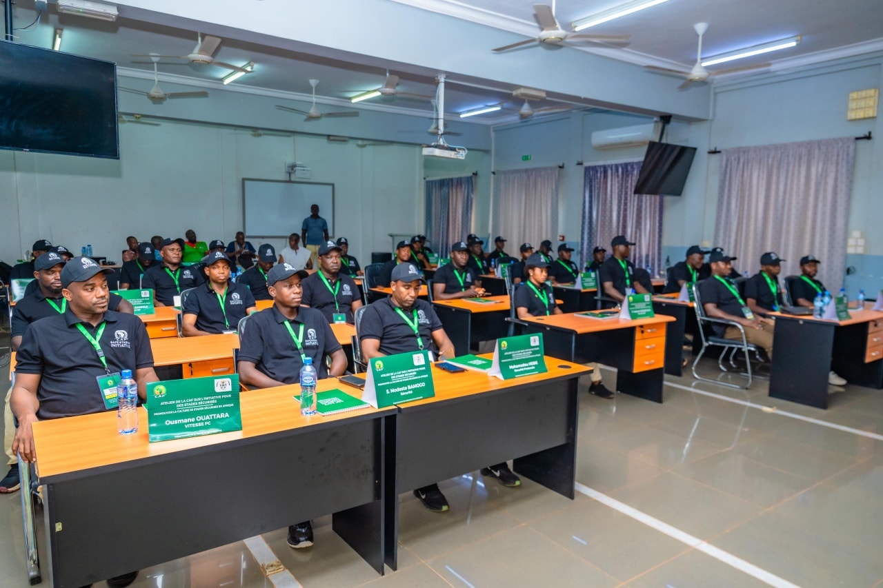 Sécurité dans les stades : une quarantaine de responsables formés par ...