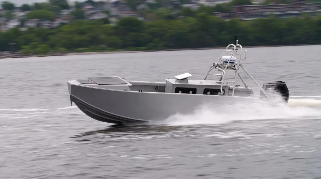 Deze autonome speedboot kan zelf op zoek gaan naar vijanden