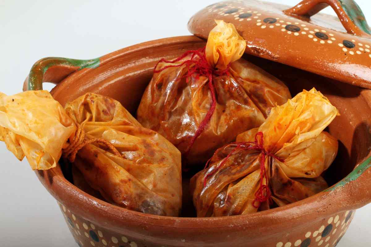 Deliciosos mixiotes de pollo en olla exprés, receta rápida