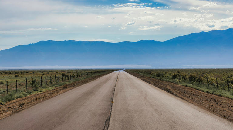 Colorado's Stunning Scenic Byway Weaves Through Mighty Mountain Valleys ...