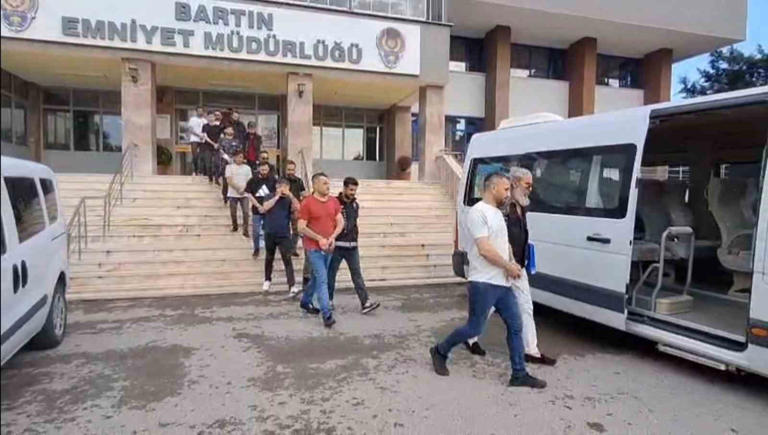 Bartın’da uyuşturucu opersyonu: 10 gözaltı