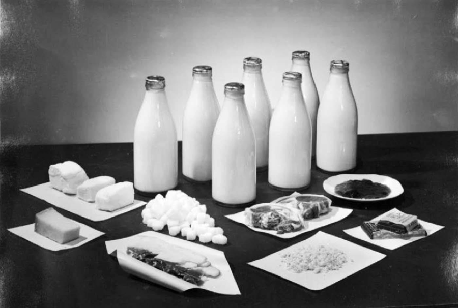 24 Vintage Photos That Perfectly Capture the Warring Forties