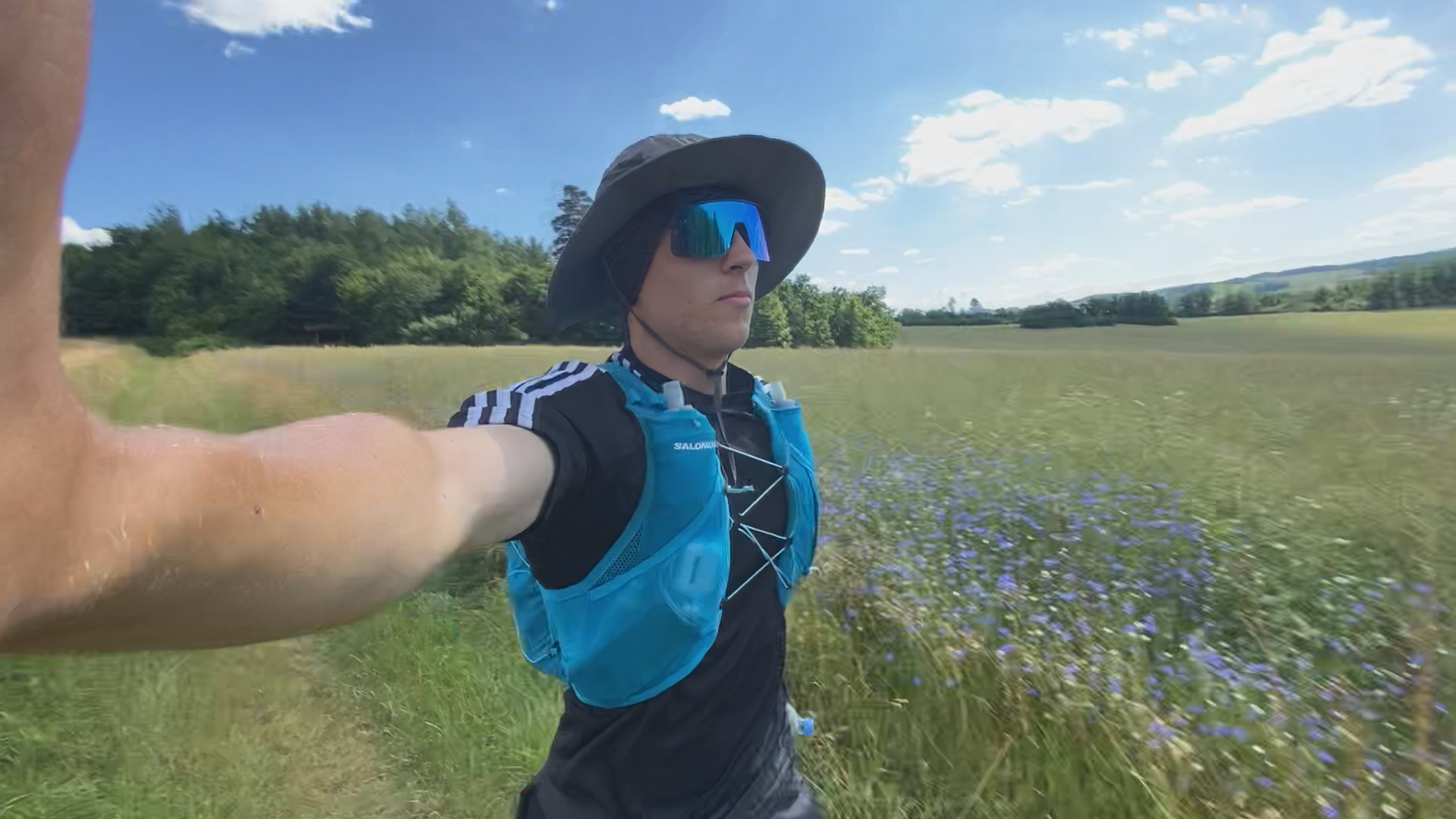 Noah Fuchs läuft knapp 600 Kilometer von Straubing nach Berlin.