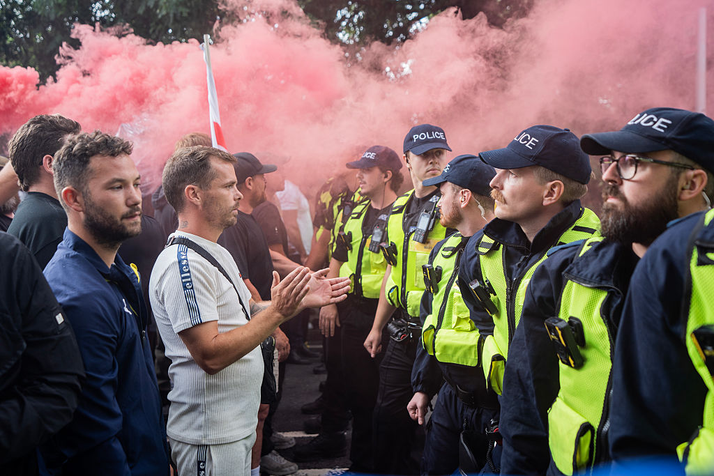 Military veteran reveals prospects for UK civil war