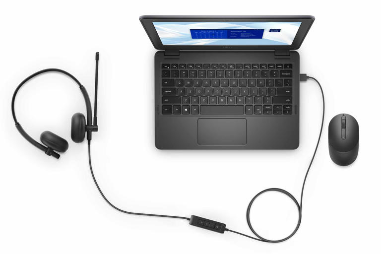 Dell Quietly Launched Some Surprisingly Useful Gear for Calls and Meetings