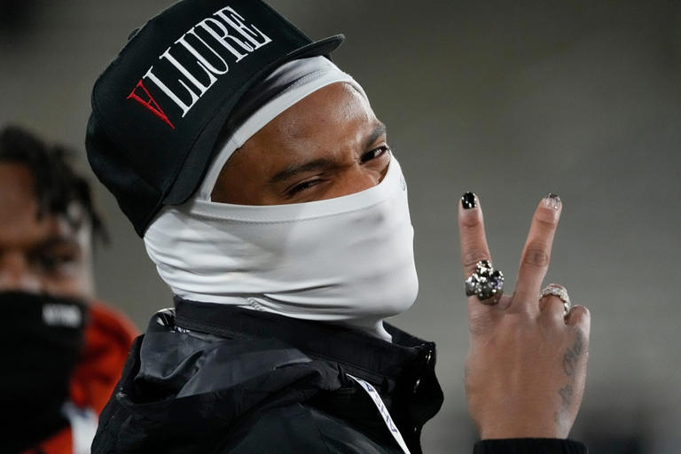 Ryan Williams’ NIL Deal With Nike Earns Two-Word Reaction From Former ...