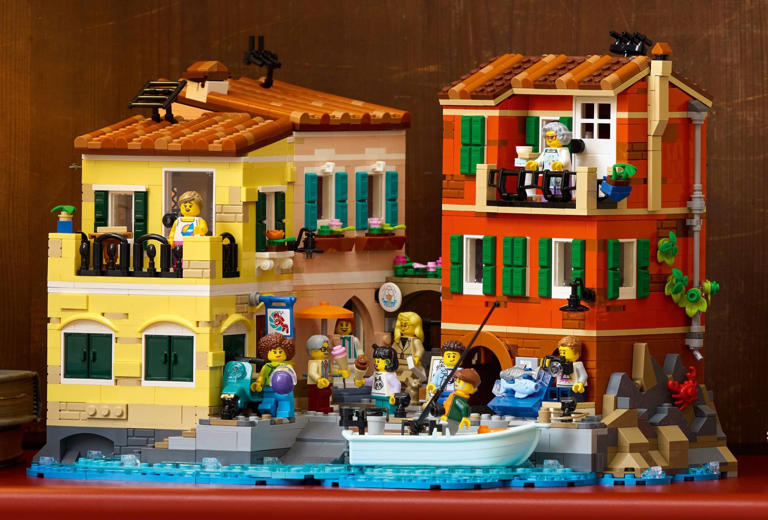 Build a trip to the Italian Riviera with Lego