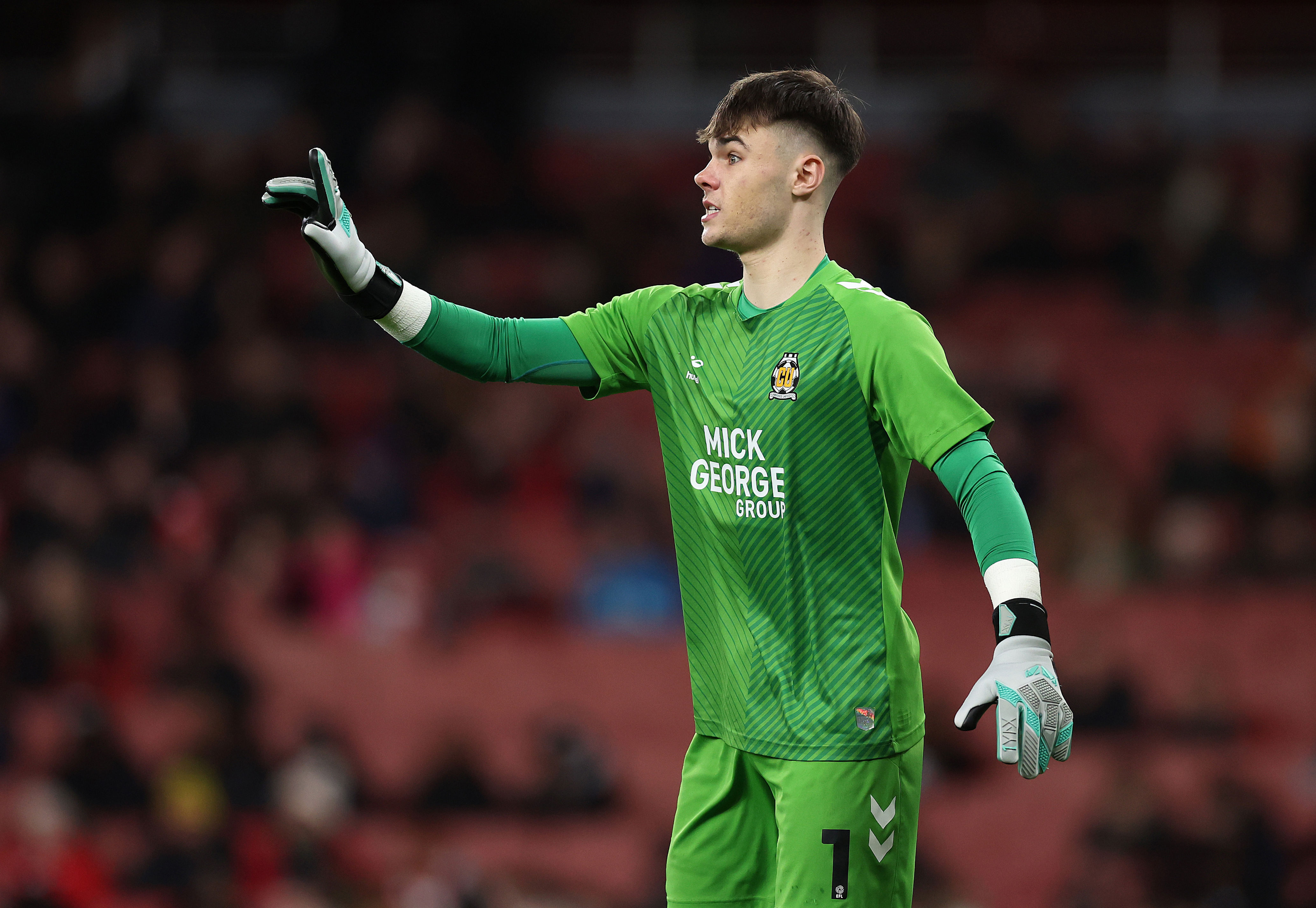 Finch hopes to push MK Dons goalkeepers after signing from Norwich