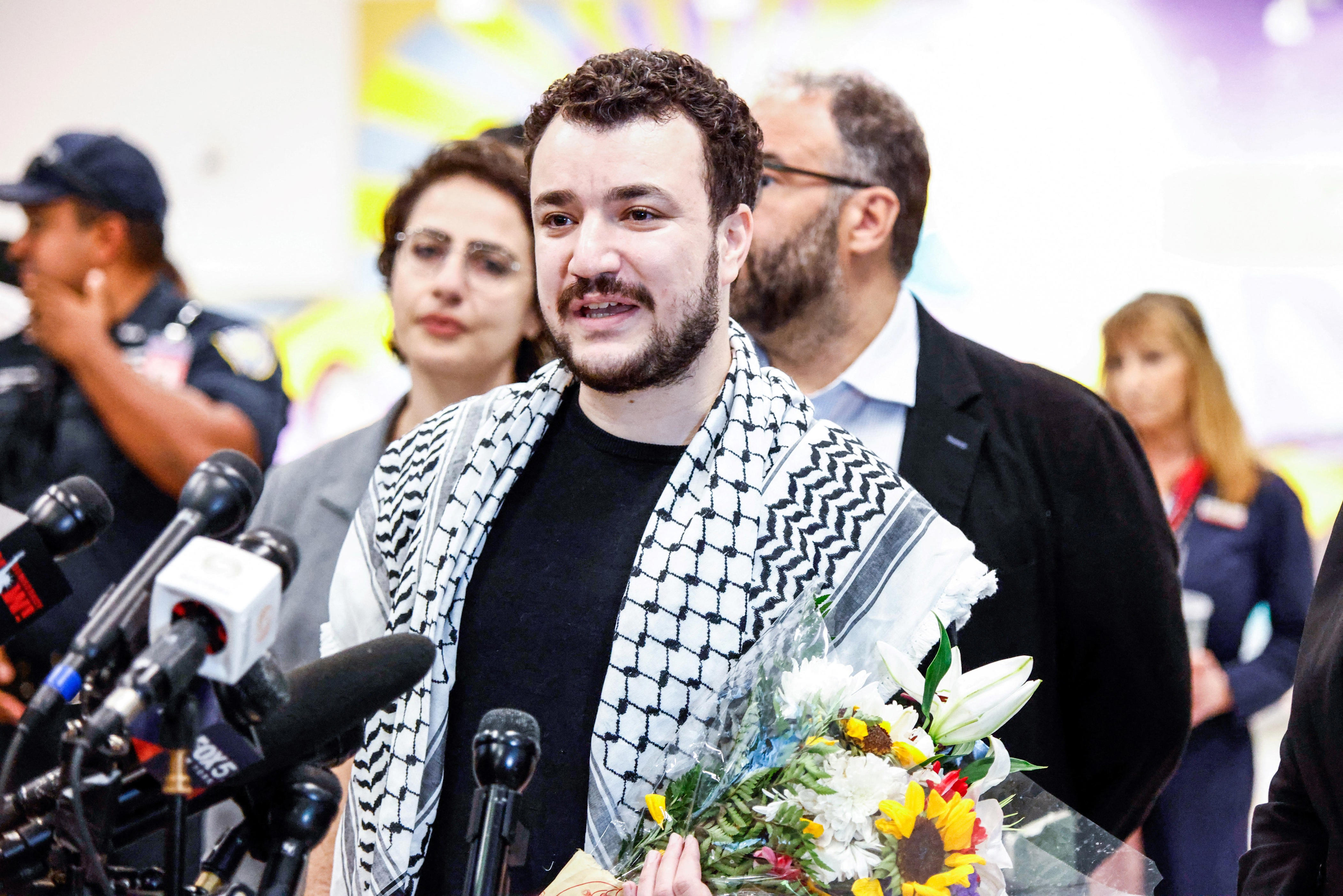 Ex-Columbia student Mahmoud Khalil wins ruling blocking deportation ...