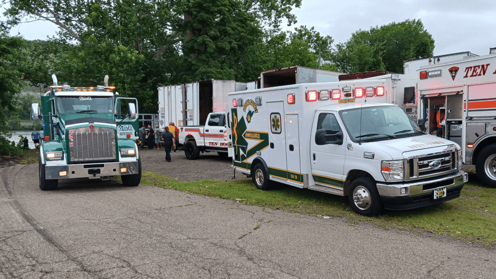 Update: Driver dies after 18-wheeler crashes into Ohio River in Wellsburg