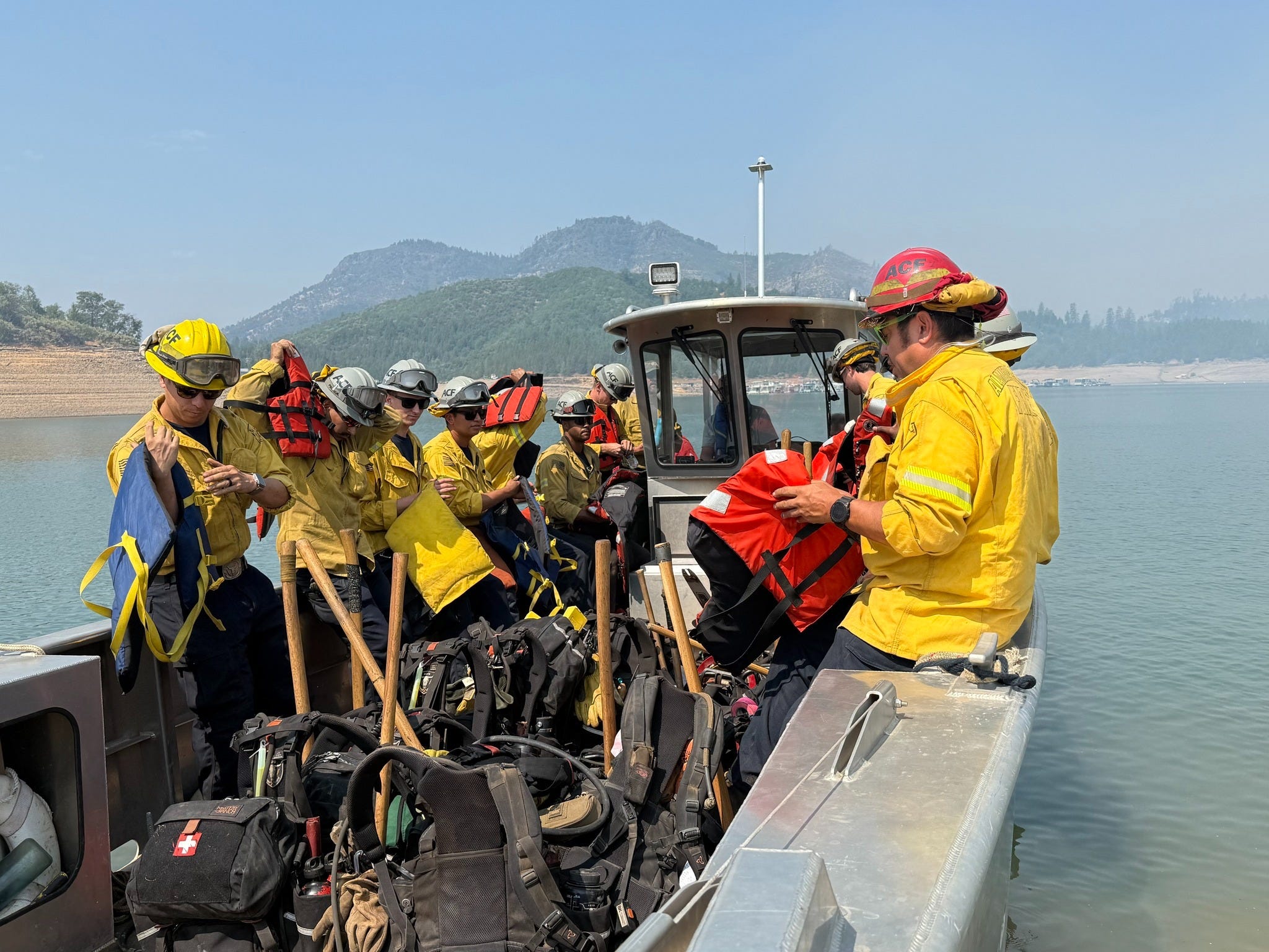 Firefighters grow Green Fire containment; blaze at Lake Shasta state's ...