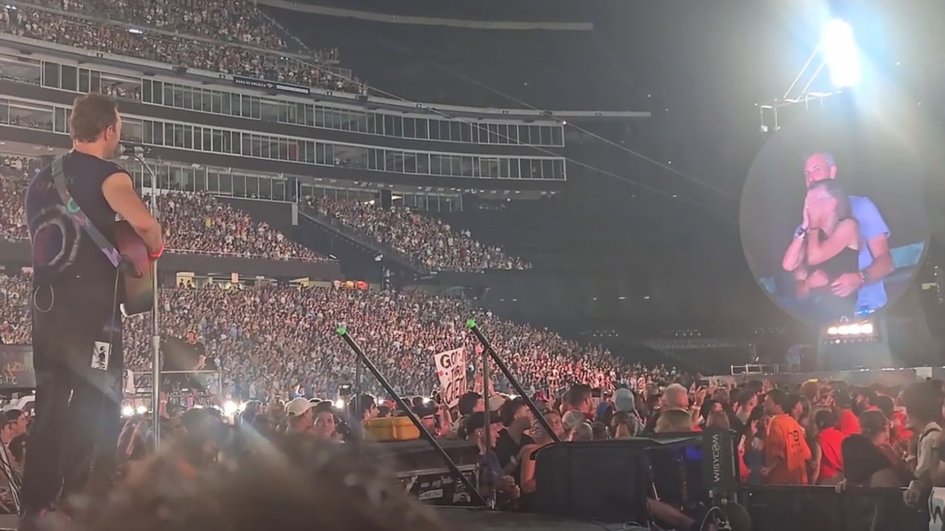 Coldplay Fan Defends Posting Jumbotron Video of Astronomer Executives