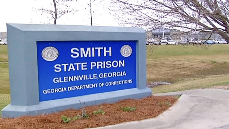 Smith State Prison receives new warden