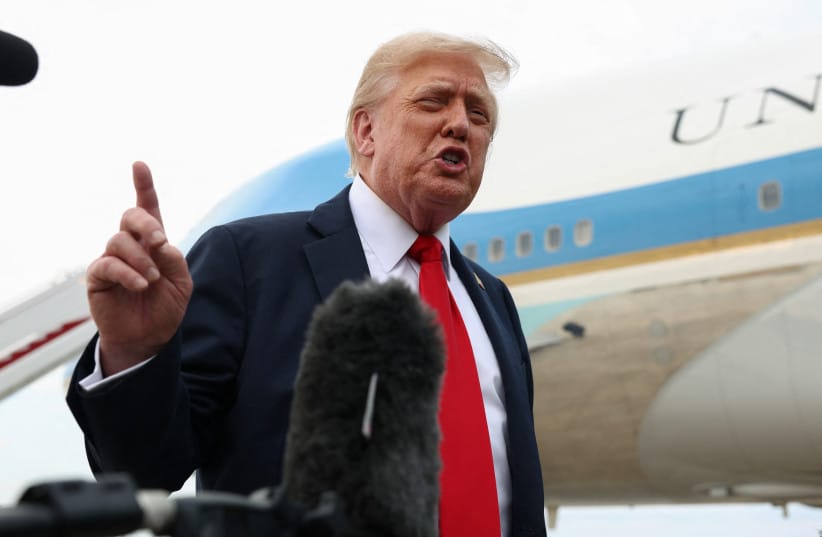 Trump diagnosed with vein condition causing leg swelling, White House says