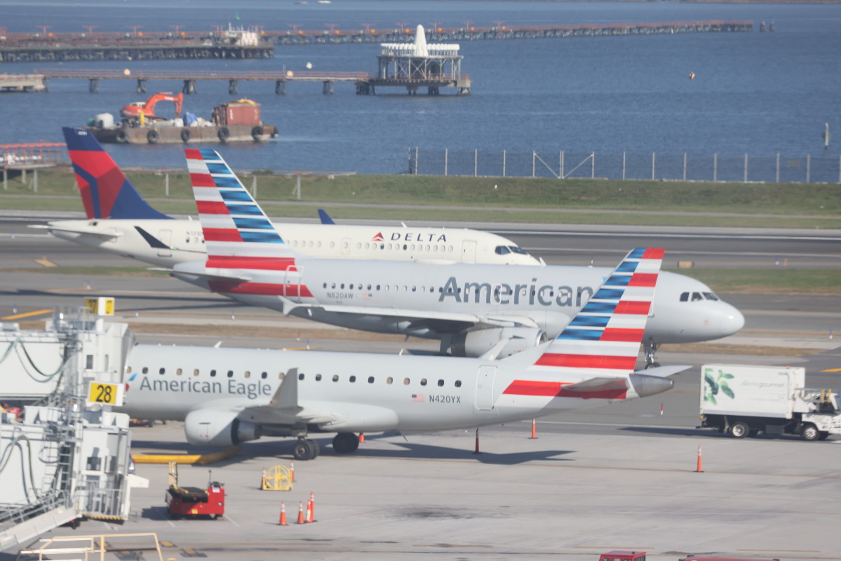 Expert Explains How to Get Cheapest Flights For Any Airline