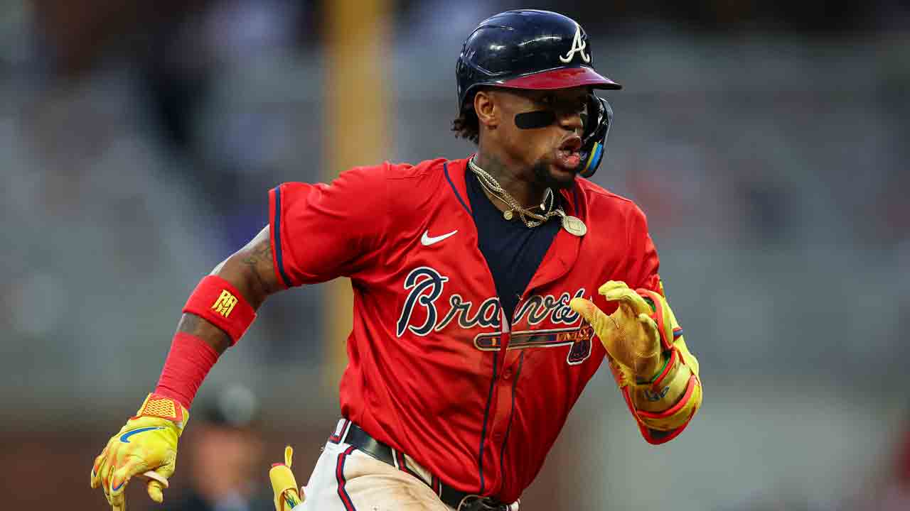 Braves star Ronald Acuna Jr. stuns Yankees with incredible throw