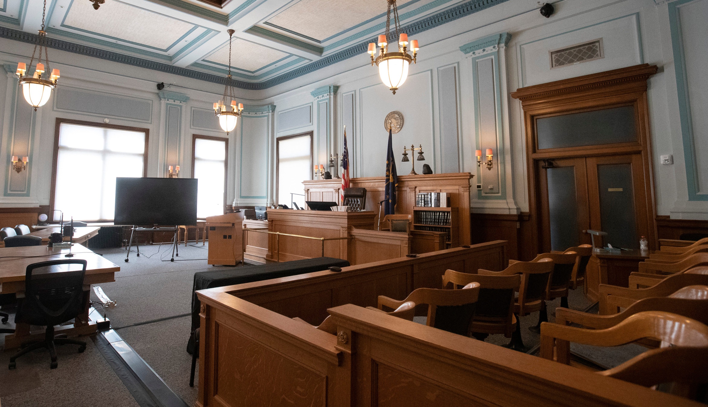 Three judges overturn voter suppression conviction