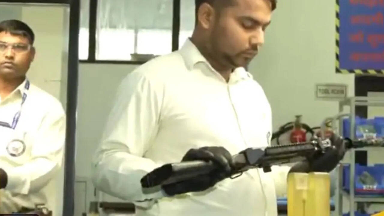 Amethi's AK-203 Rifles - 'Sher' Soon To Be Indian Army's Roaring Weapon ...