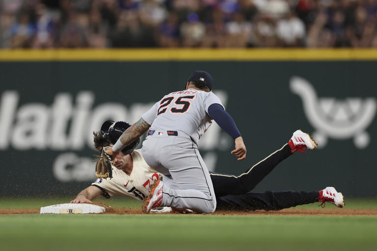 Seager hits 2-run double in 8th to get Rangers to .500 and hand MLB ...