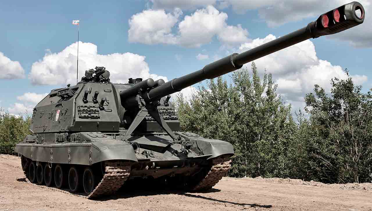 Ukrainsk drone ødelægger russisk Msta-S haubits i præcisionsangreb fanget på video