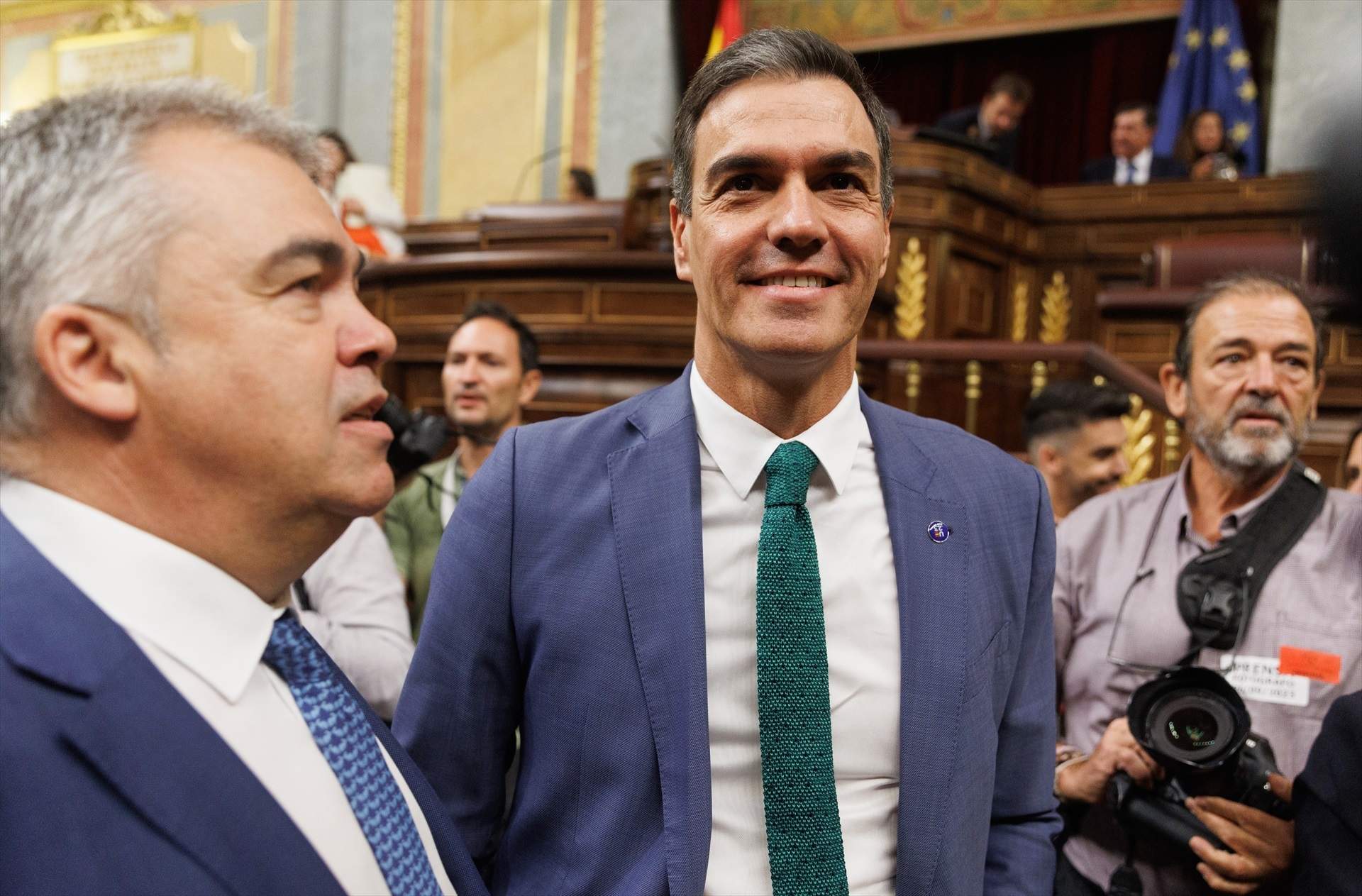 El meme del PP con Sánchez y Cerdán como amantes del concierto de ...