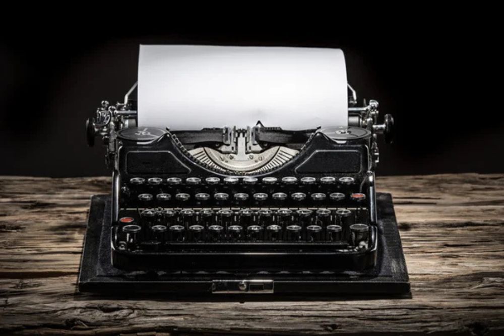 15 Old Typewriters That Sell for Thousands