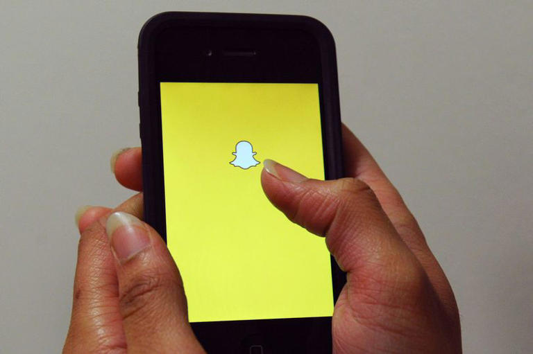 Police issue urgent Snapchat warning after 'Hype Group' causes ...