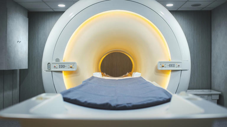 Man who died after being pulled into MRI machine was wearing 9kg weight ...