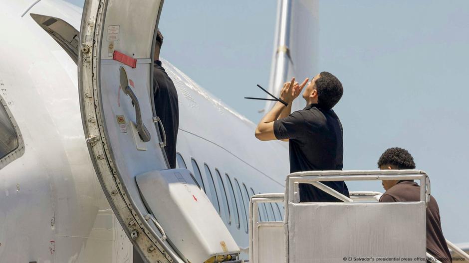 Americans freed as El Salvador sends back Venezuelan migrants deported ...