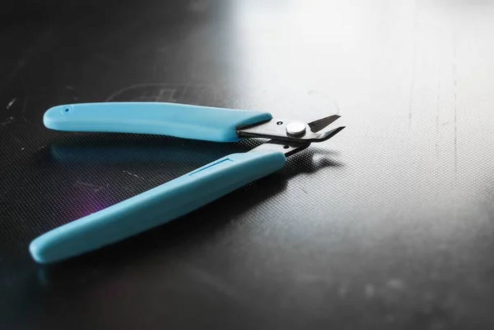 16 Forgotten Cleaning Tools That Still Work