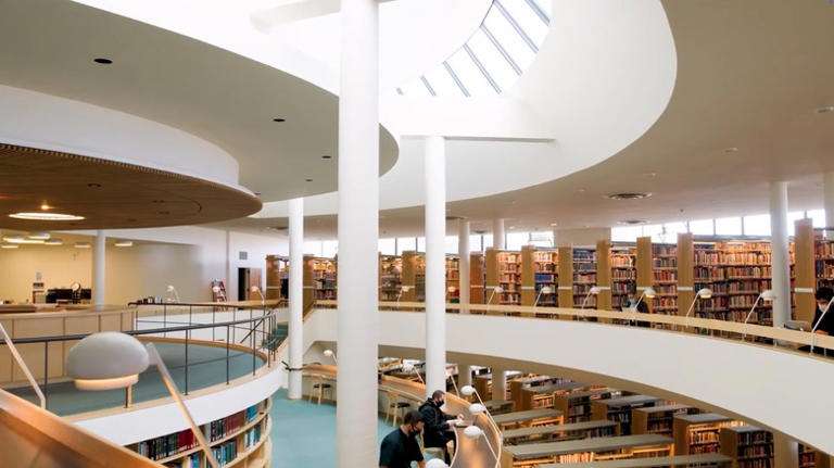 Oregon's Free-To-Visit Architectural Masterpiece Is A Famous, Striking ...