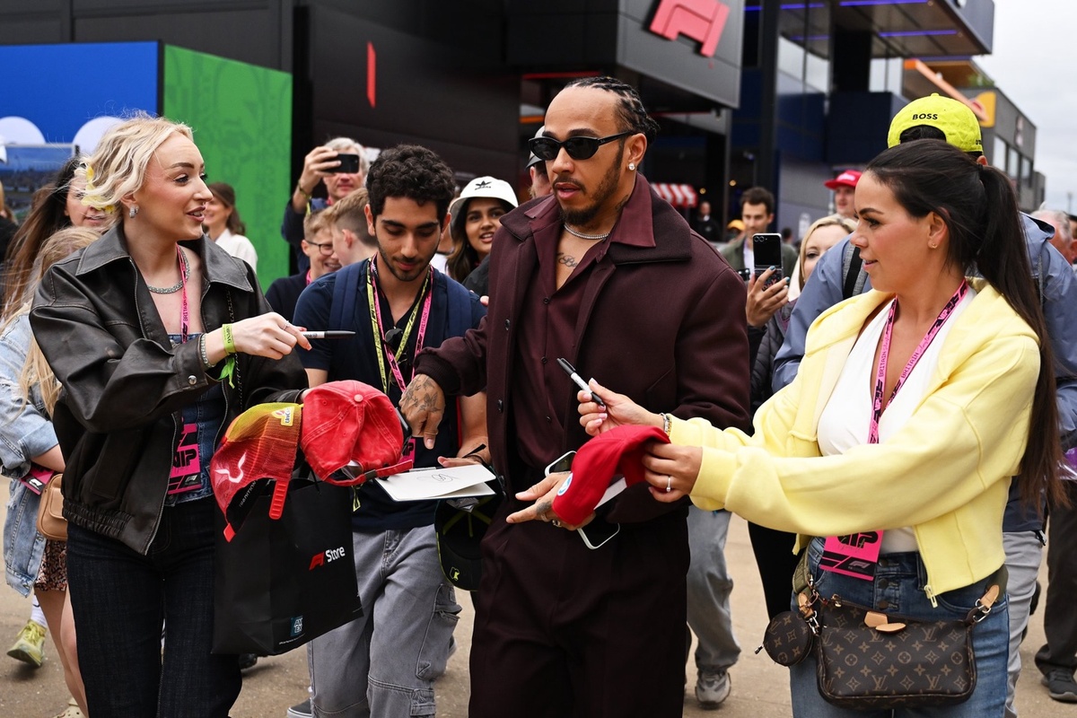 Steiner: "Hamilton ve Ferrari, büyüklük çatışması yaşıyor"