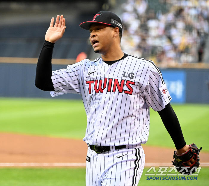 154km 강속구 투수 변신한 에르난데스, 6이닝 3실점. 2G 연속 QS. 패전위기지만 반등각인가[잠실 현장]