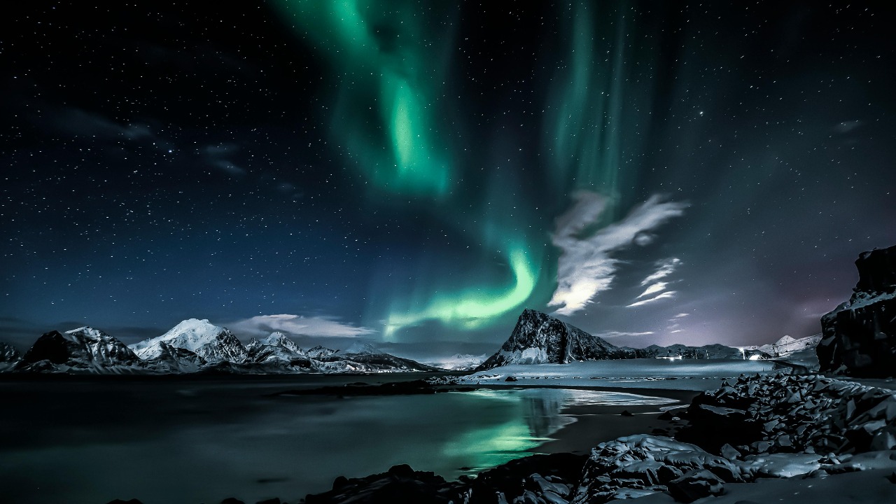 6 places with permanent light phenomena