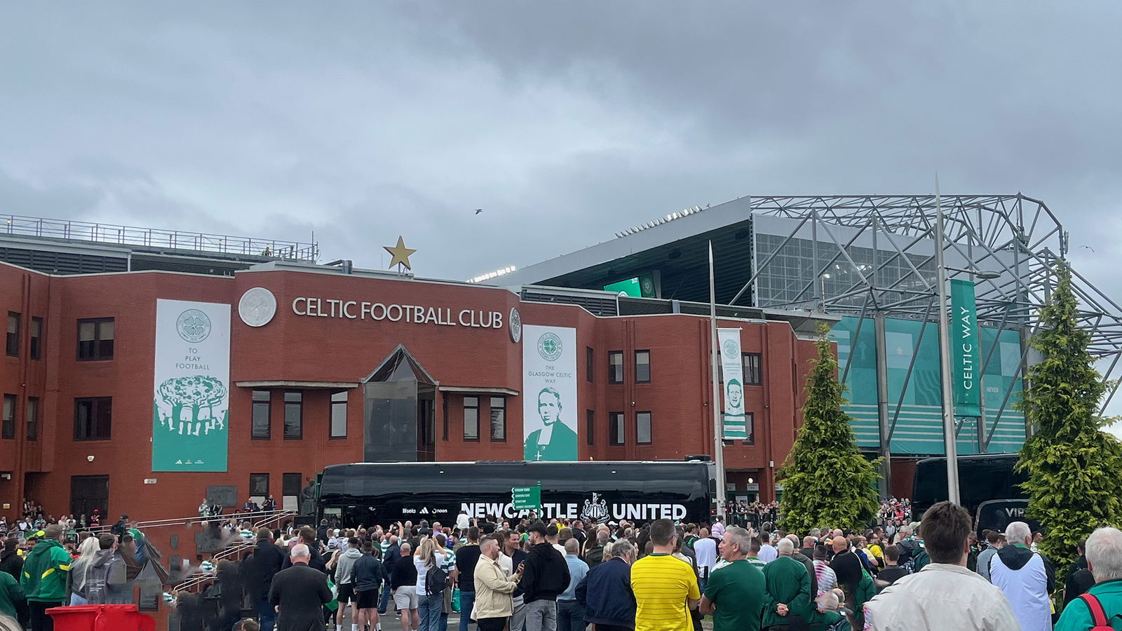 Confirmed Newcastle team v Celtic - Botman, Bruno, Osula, Barnes all start