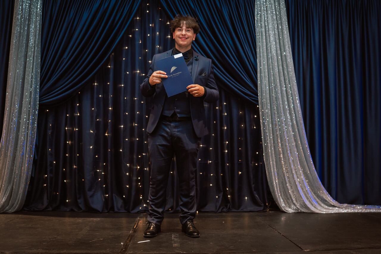 Outaouais football player paralyzed in pool mishap facing lengthy recovery