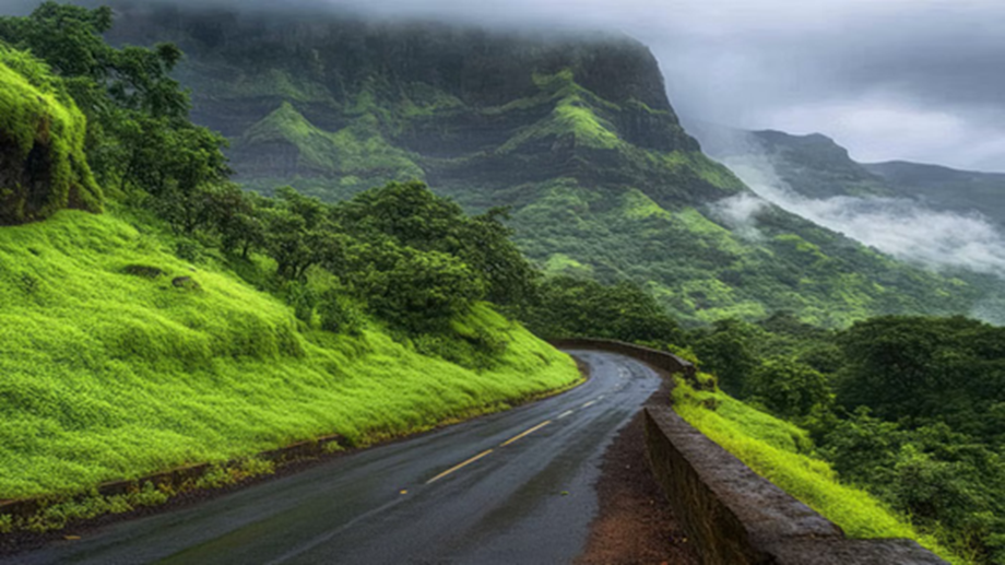 Monsoon Road Trips: Want to enjoy the real fun of road trips in rainy ...