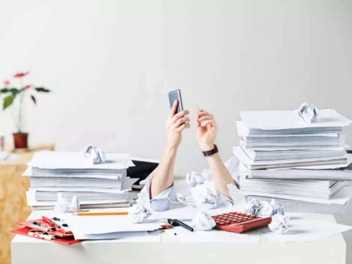 Overworked employee says manager gives him work after 6:00 pm and calls ...