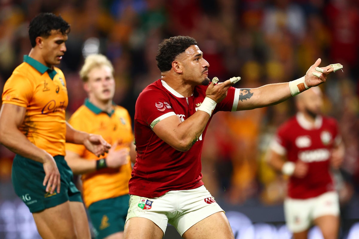 Australia v Lions live: Tom Curry overpowers the Wallabies as tourists ...