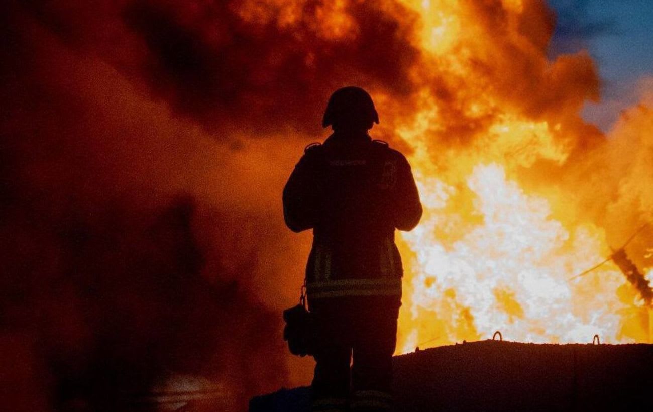 Kremlin defends night bombing of Ukraine as attack on military industry