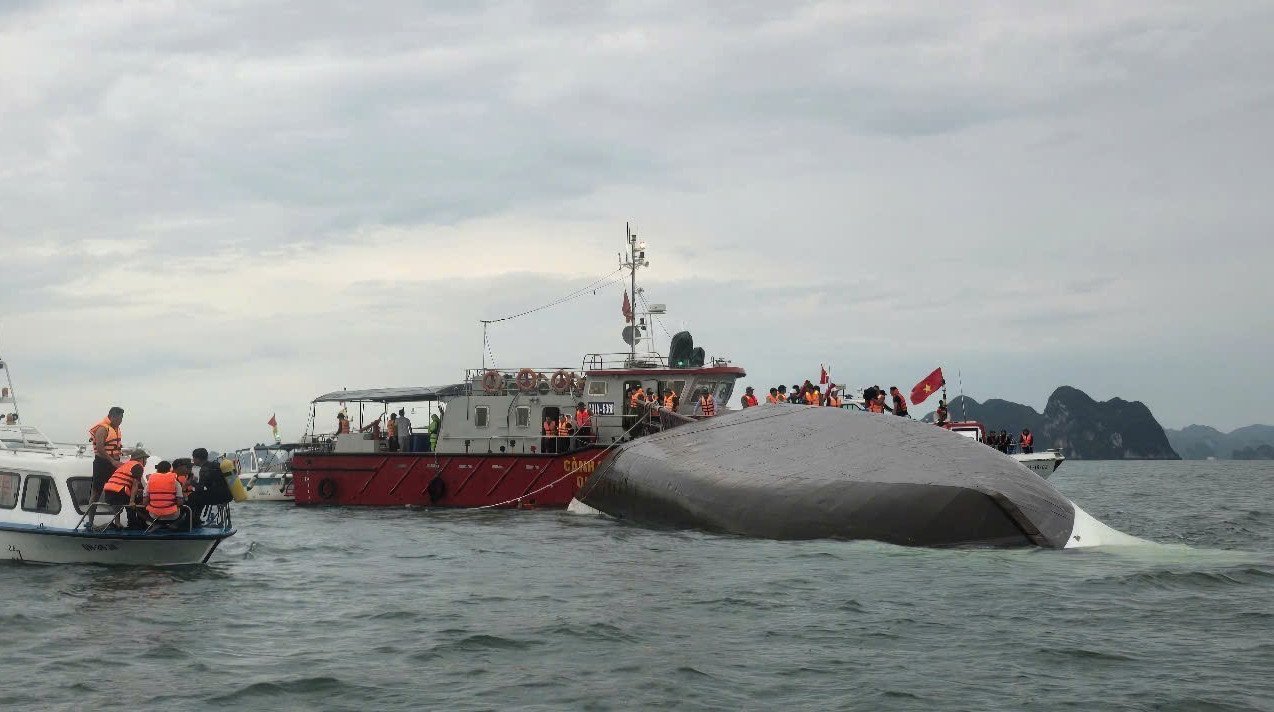 Three dead as tourist boat capsizes in Vietnam storm