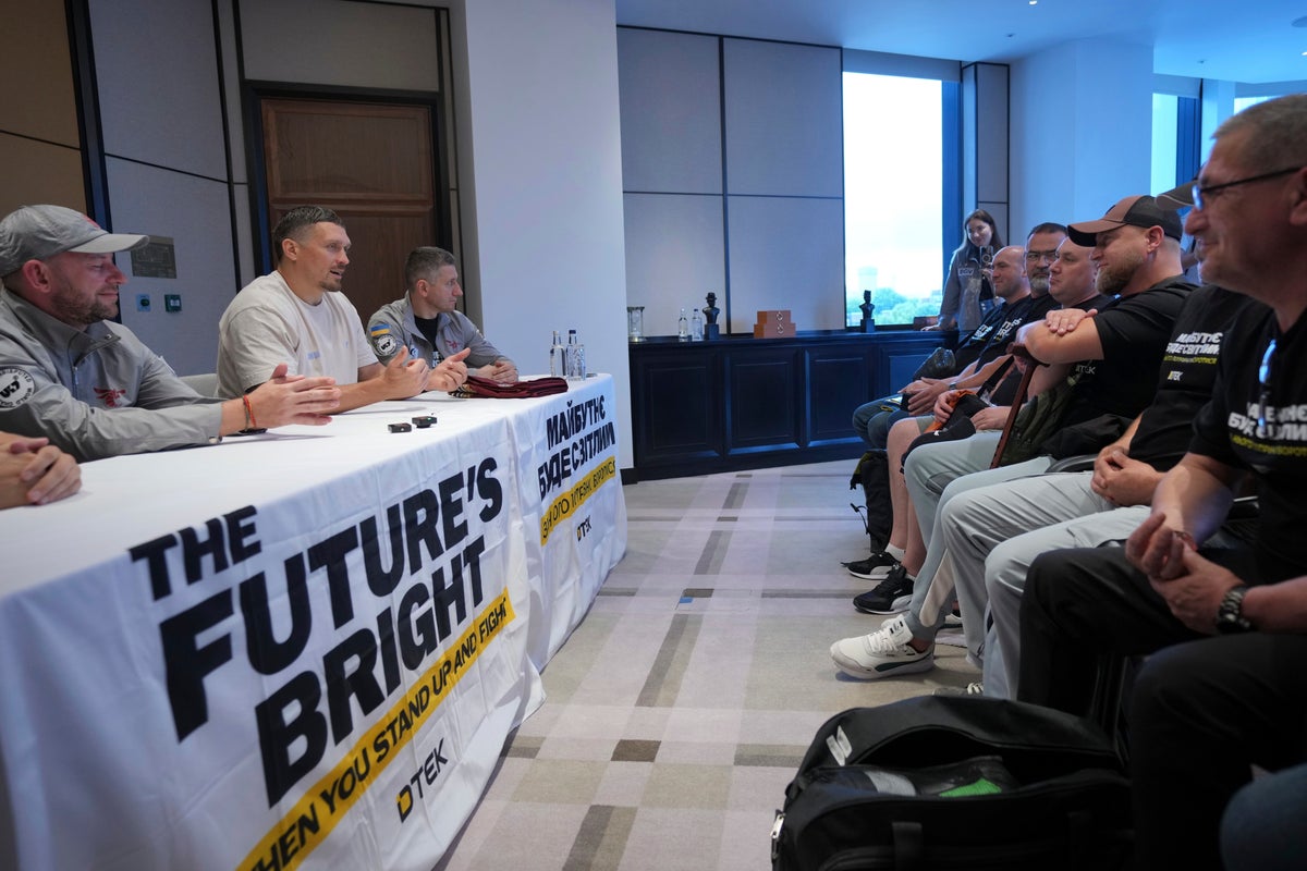 Ukraine war veterans to be ringside for Usyk’s heavyweight fight at ...