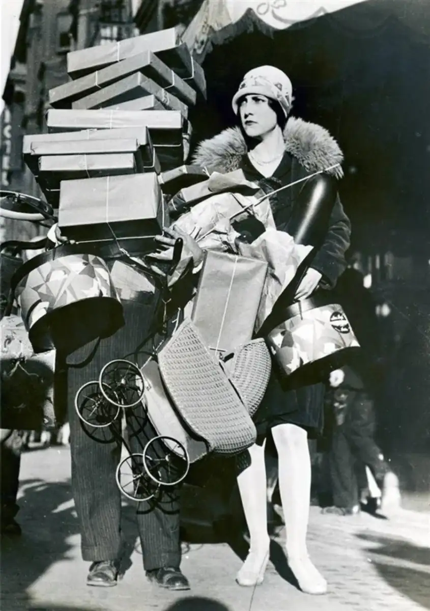 24 Vintage Photos That Perfectly Capture the Roaring Twenties