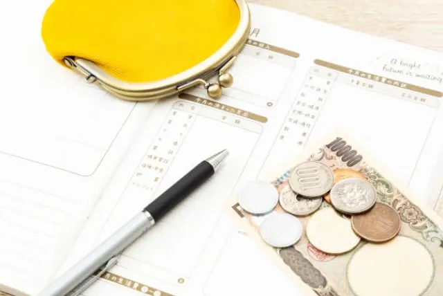 ¿Qué significa ordenar los billetes de mayor a menor, según la psicología?